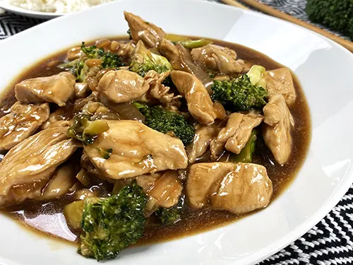 Delicious Arroz con Pollo, Colombian Chicken and Rice